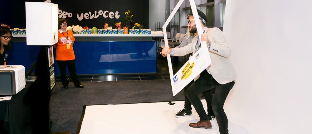 Toronto Snapshot Photobooth introduces the Vertical Full Length Photo ...